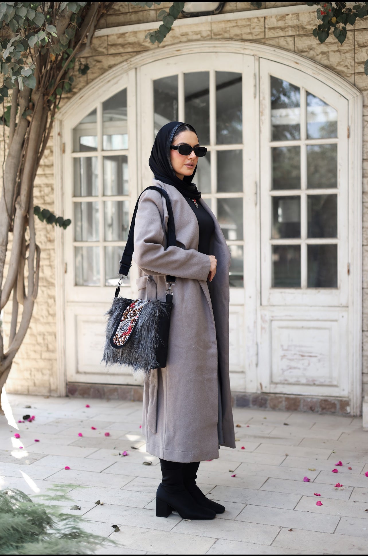Gray x black fur bag elegance – Jouzoor