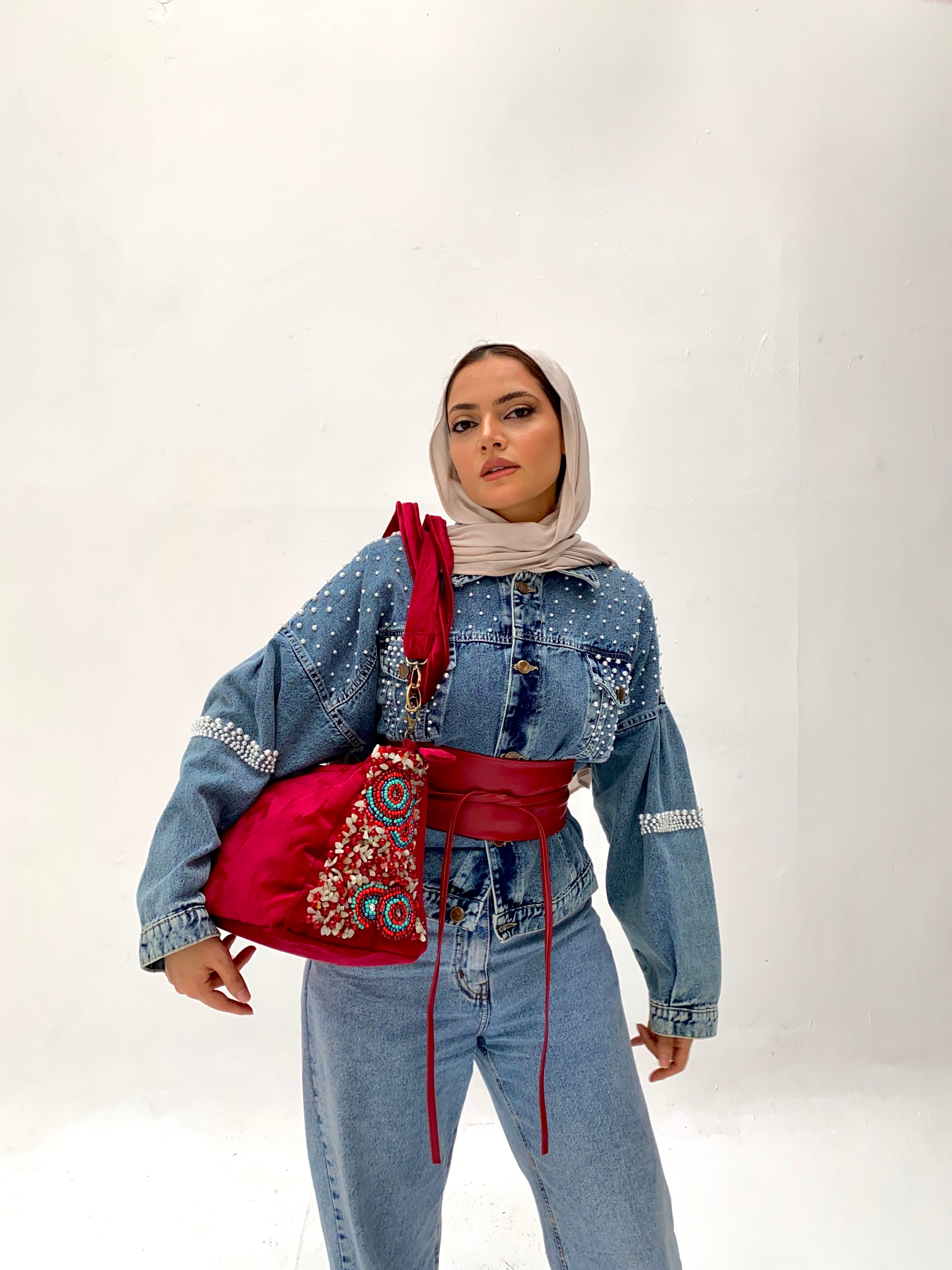 Handmade Embroidery Velvet Bag – Jouzoor